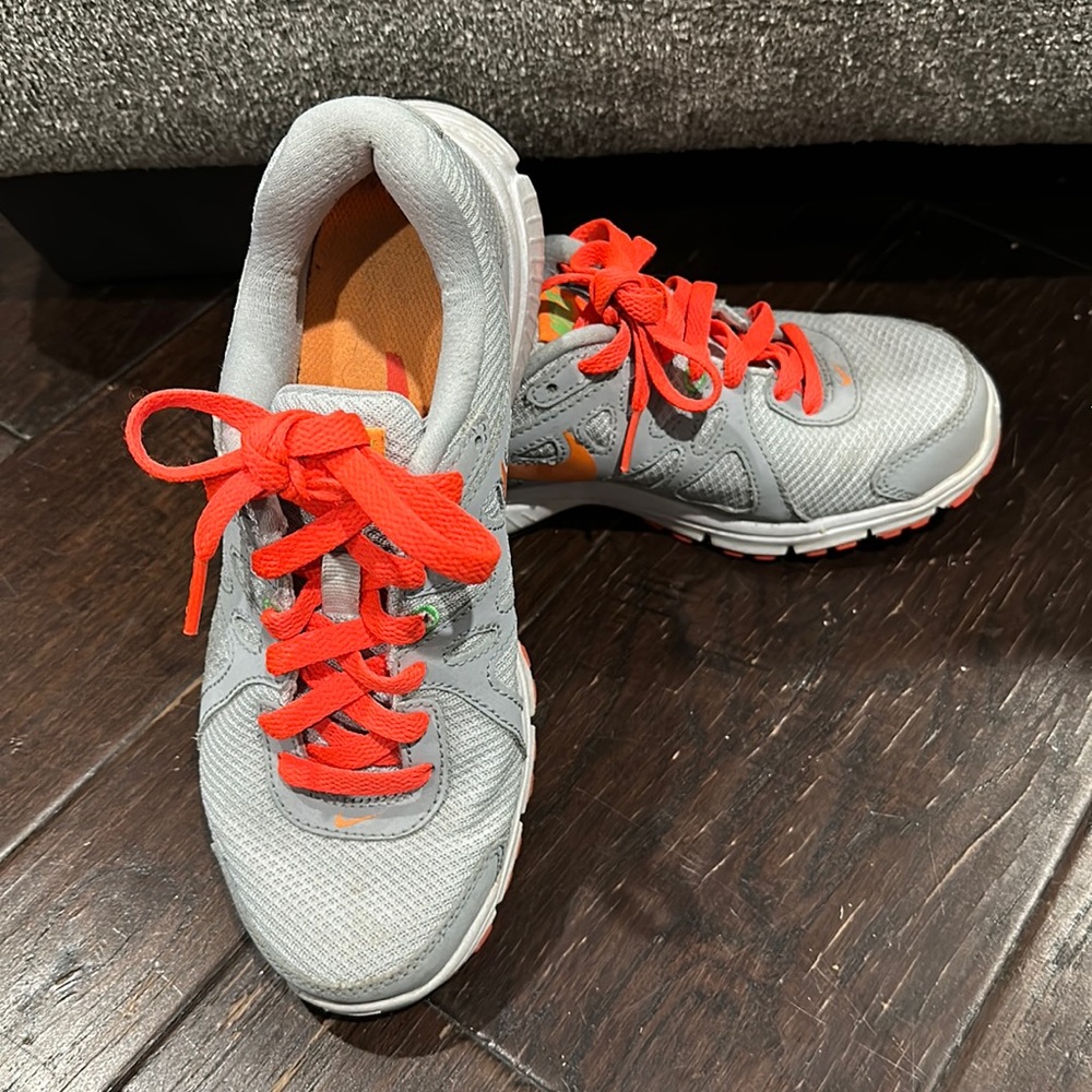 Nike Orange And Grey Tennis Shoes - Gem